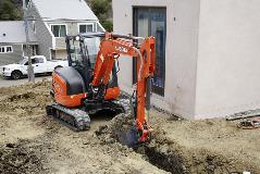 Construction - Compact Excavators - KX040-4 6-in-1 Blade | Kubota